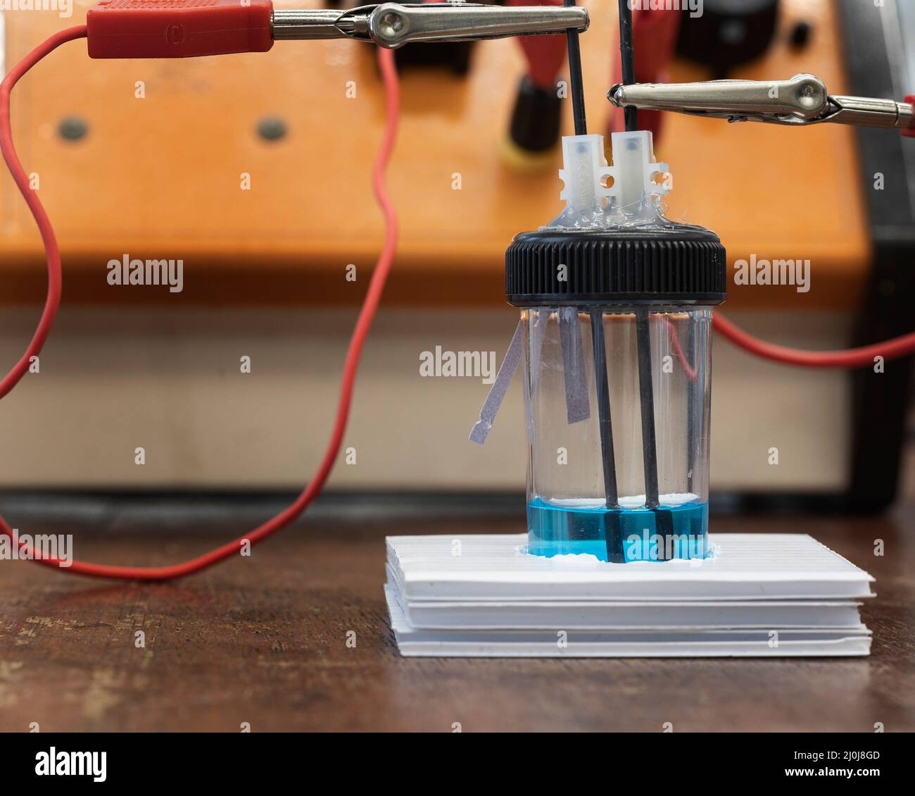 Microscale electrolysis of copper chloride solution for school science ...