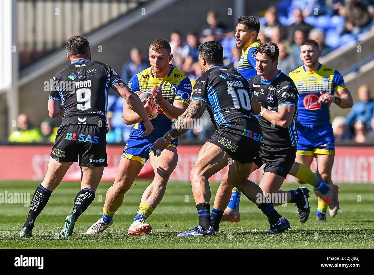 Joe Bullock #15 of Warrington Wolves in action Stock Photo - Alamy
