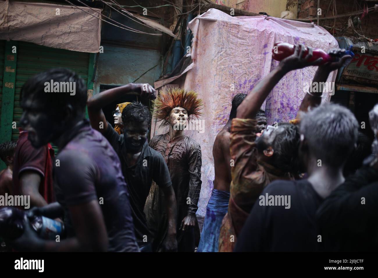 Dhaka, Bangladesh. 19th Mar, 2022. Hindu devotees were seen to celebrate 'Dol Jatra' (also known ...
