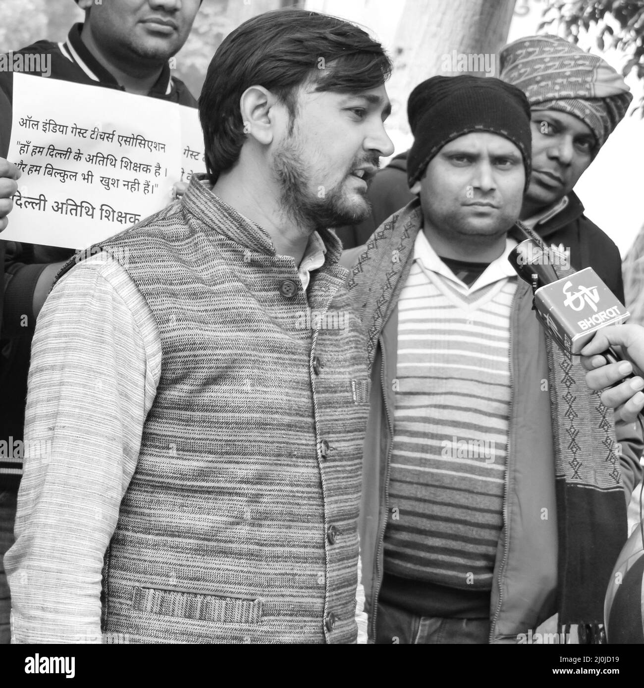 Public signs 25 line Black and White Stock Photos & Images - Alamy