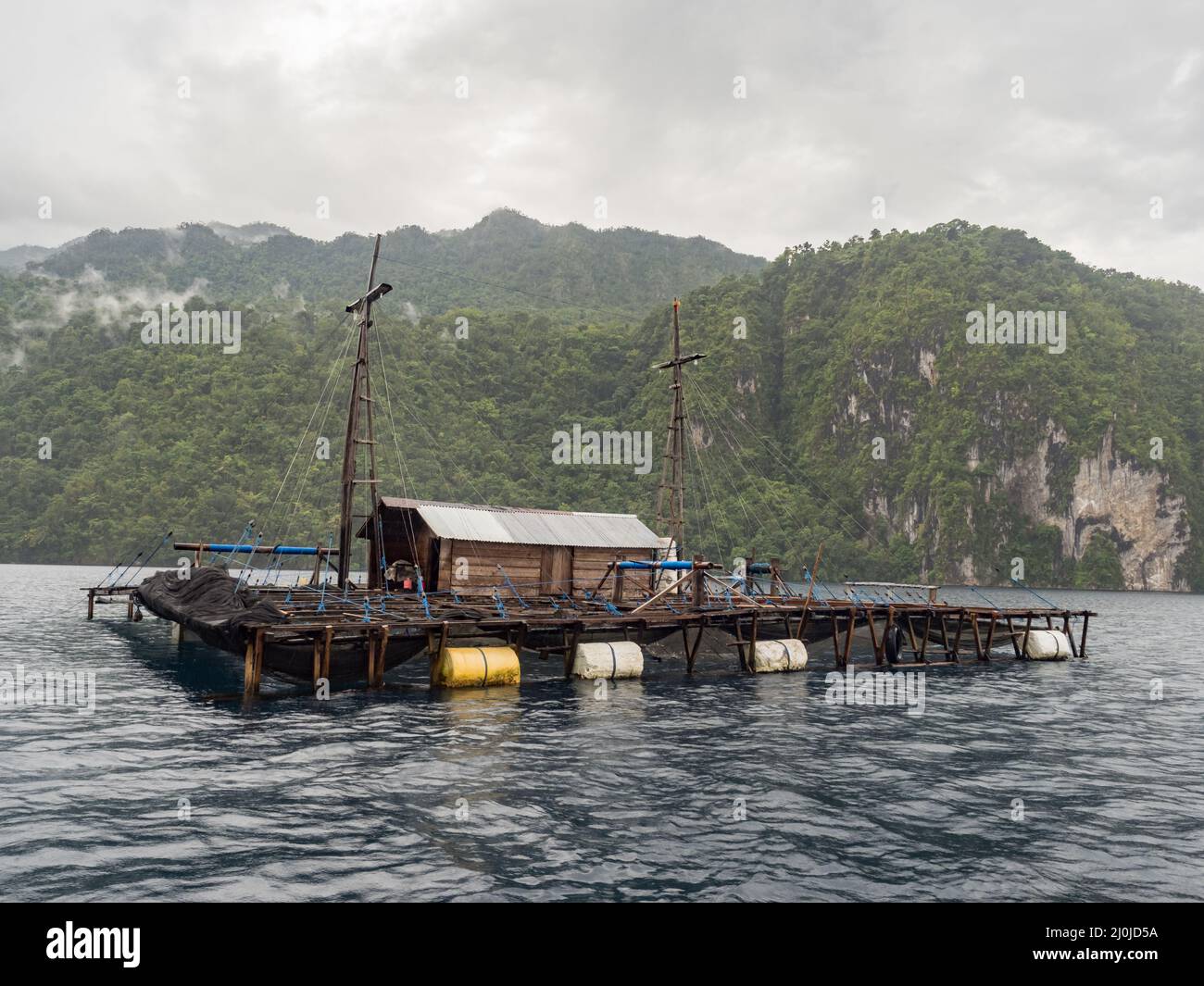 Bagang bamboo fishing platform hi-res stock photography and images - Alamy