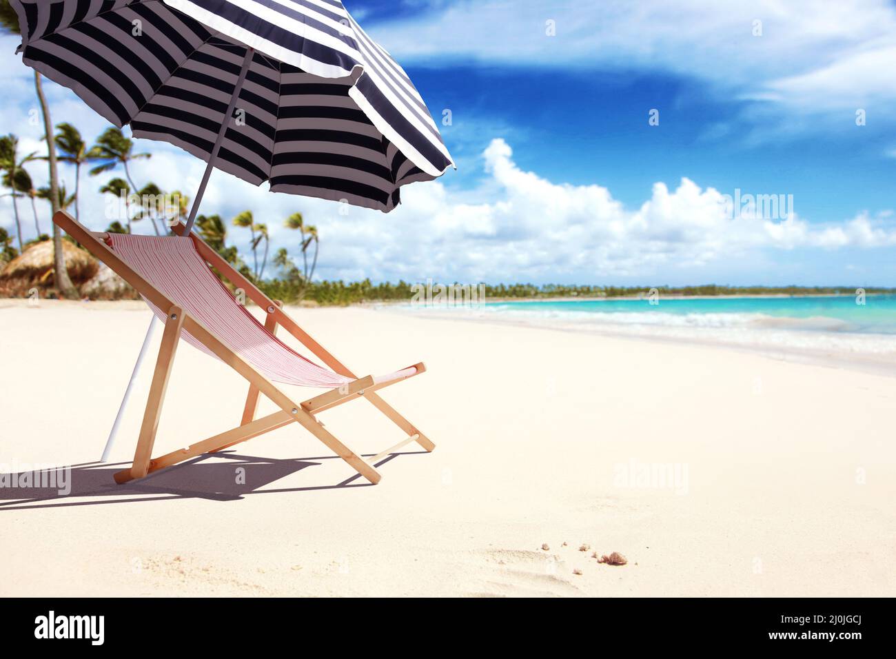 Sun deck on beach hi-res stock photography and images - Alamy