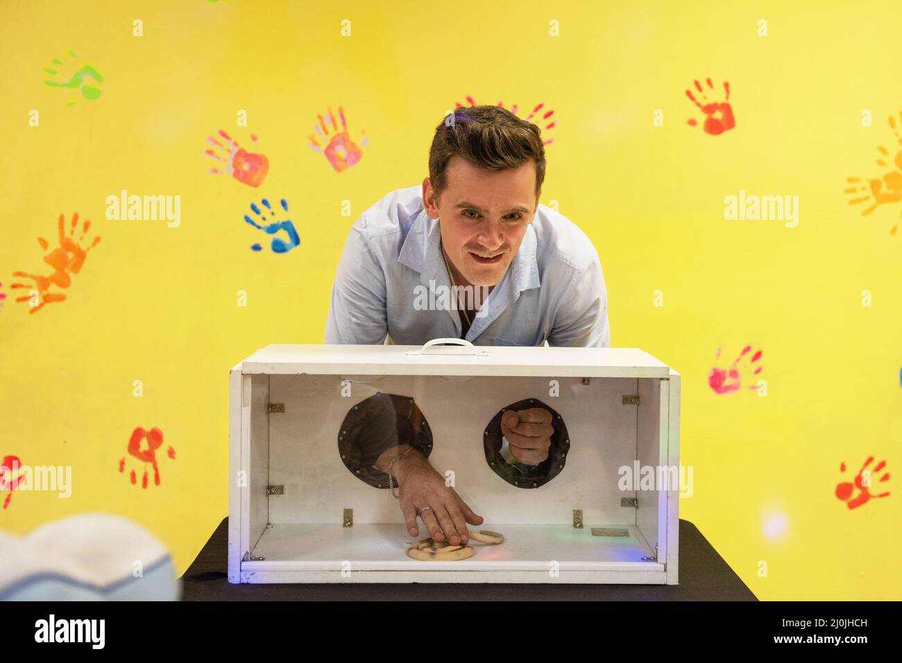 Blind guess game by touch Stock Photo - Alamy