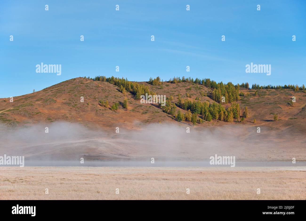 Altai lake Dzhangyskol on mountain plateau Eshtykel. Altai, Siberia ...