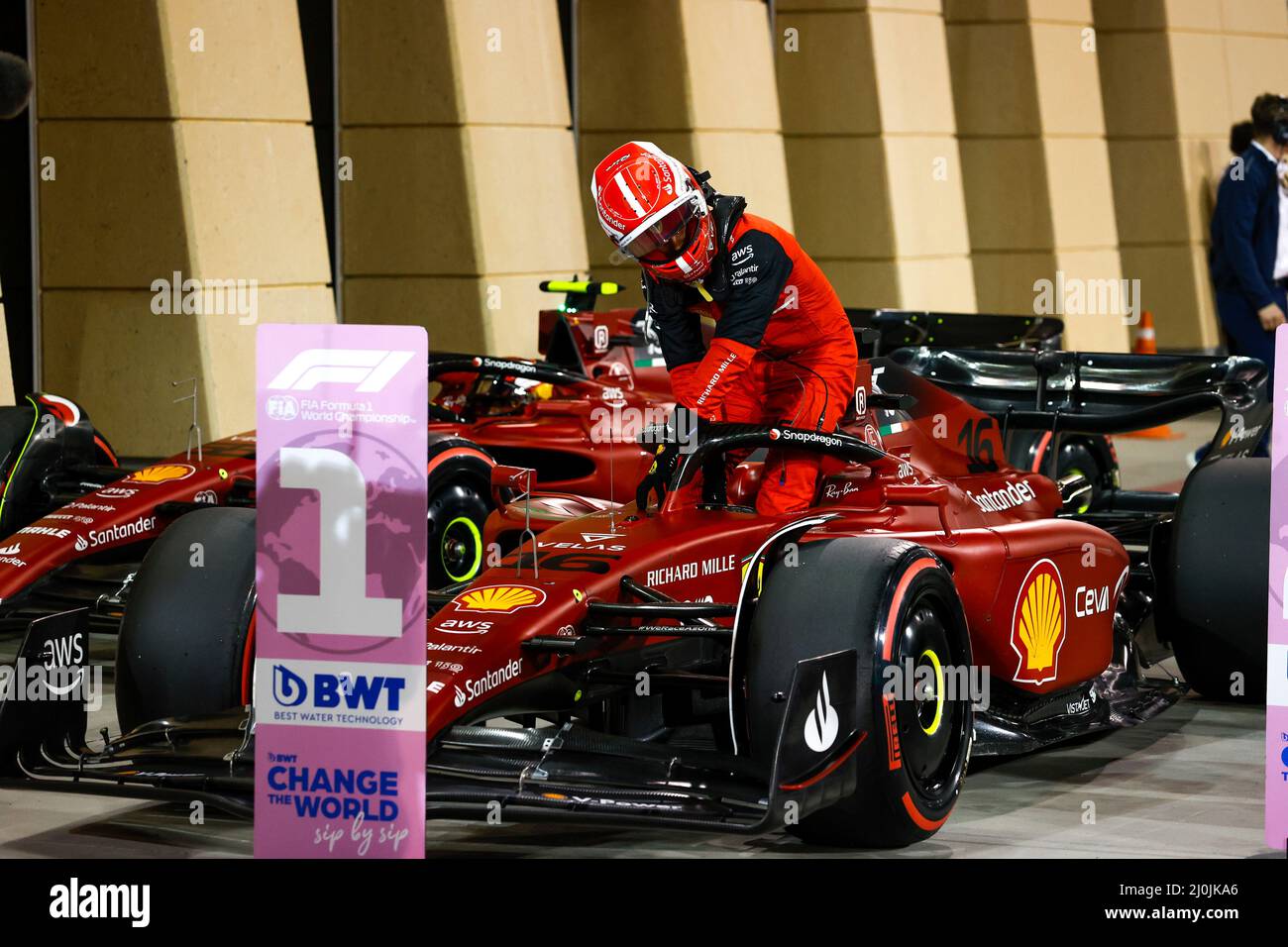 Bahrain gp 2022 charles leclerc hi-res stock photography and images - Alamy