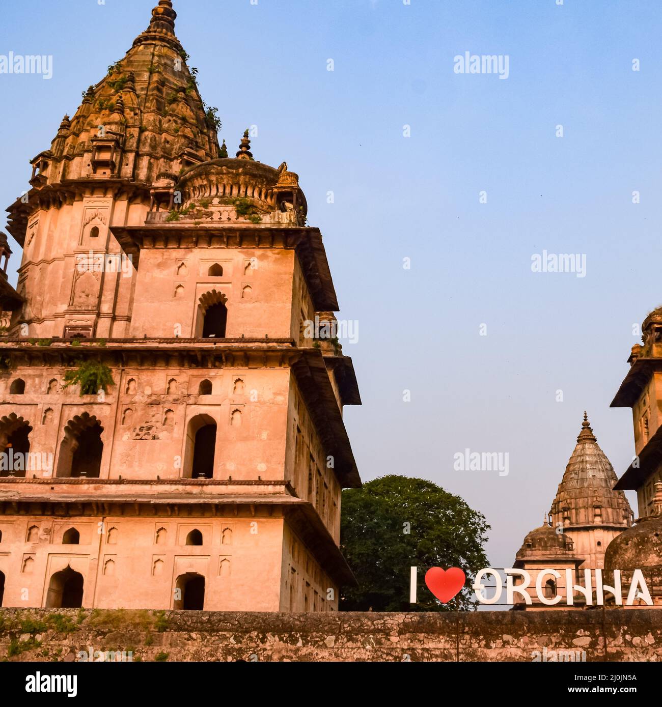 Morning View of Royal Cenotaphs (Chhatris) of Orchha, Madhya Pradesh ...