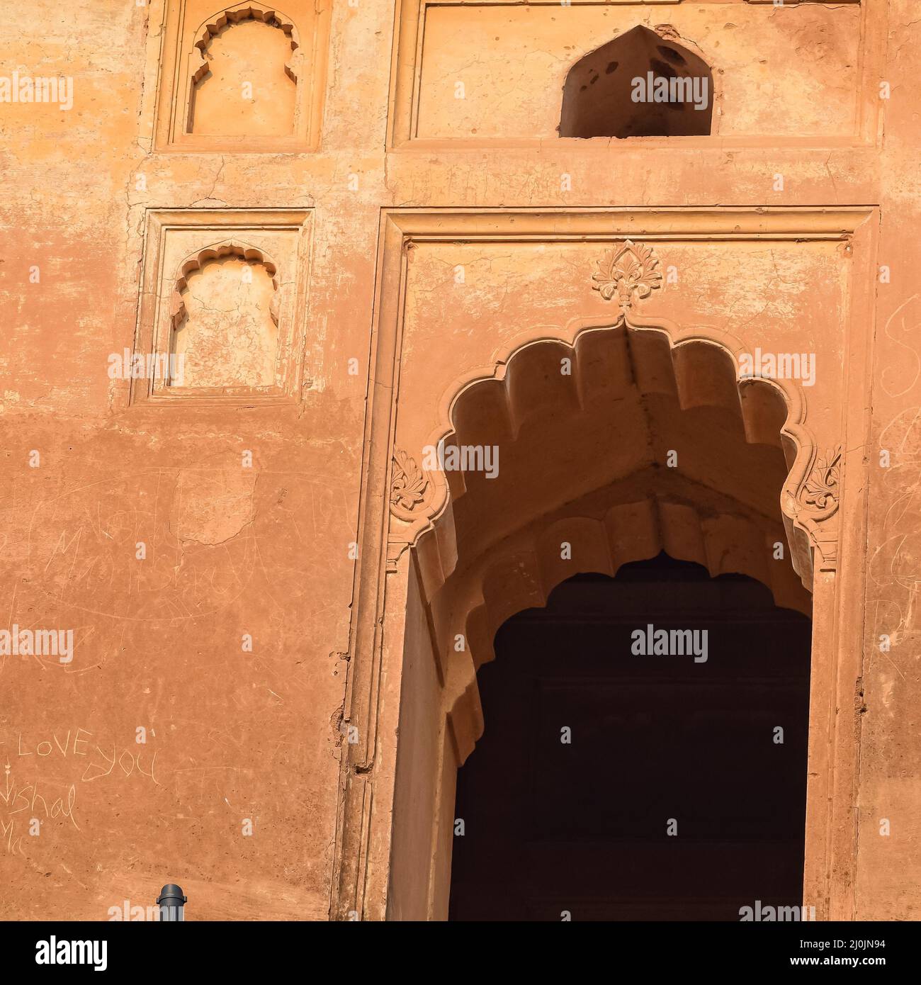Morning View of Royal Cenotaphs (Chhatris) of Orchha, Madhya Pradesh ...