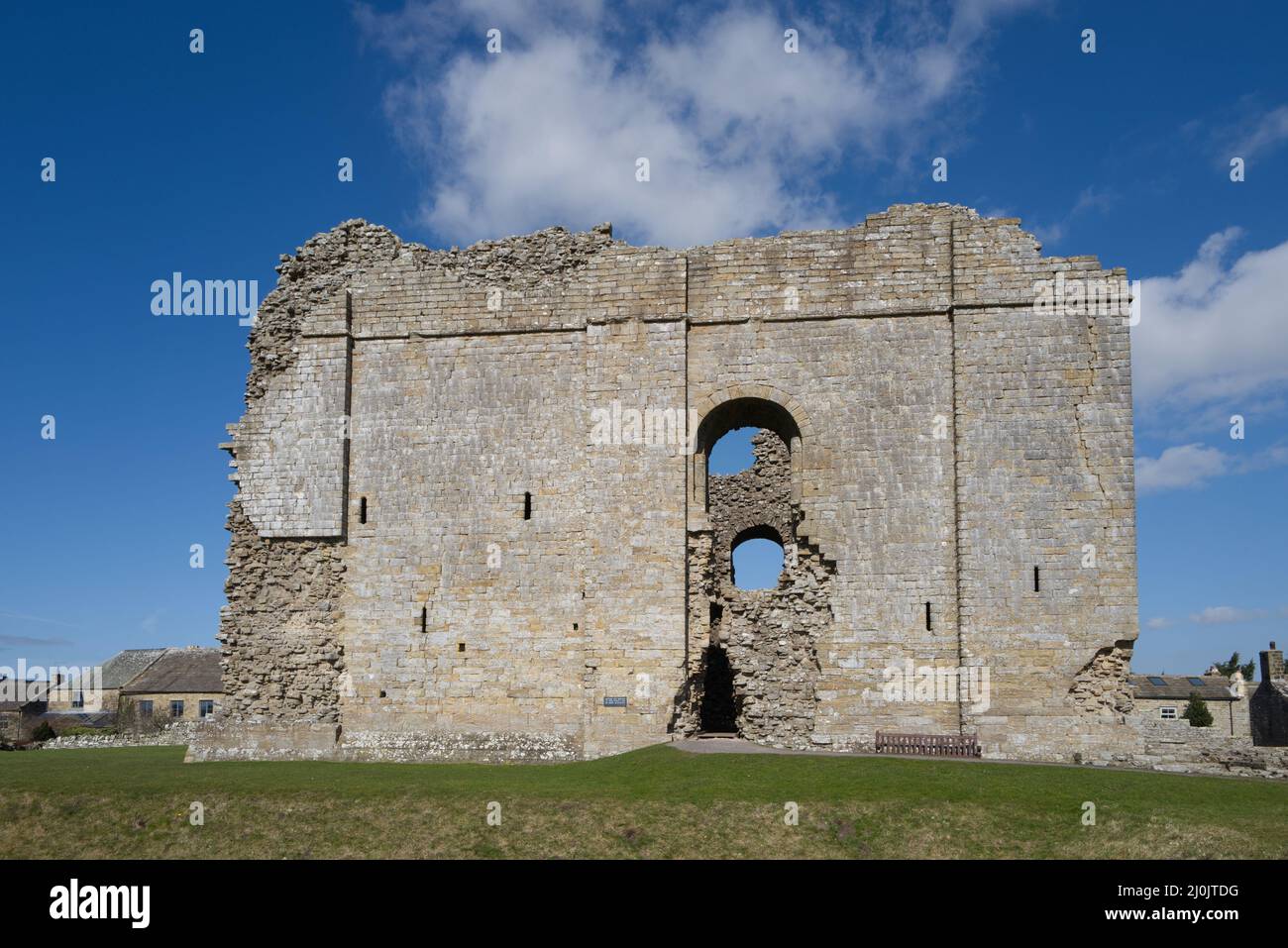 Medieval Bowes Castle in County Durham Stock Photo - Alamy