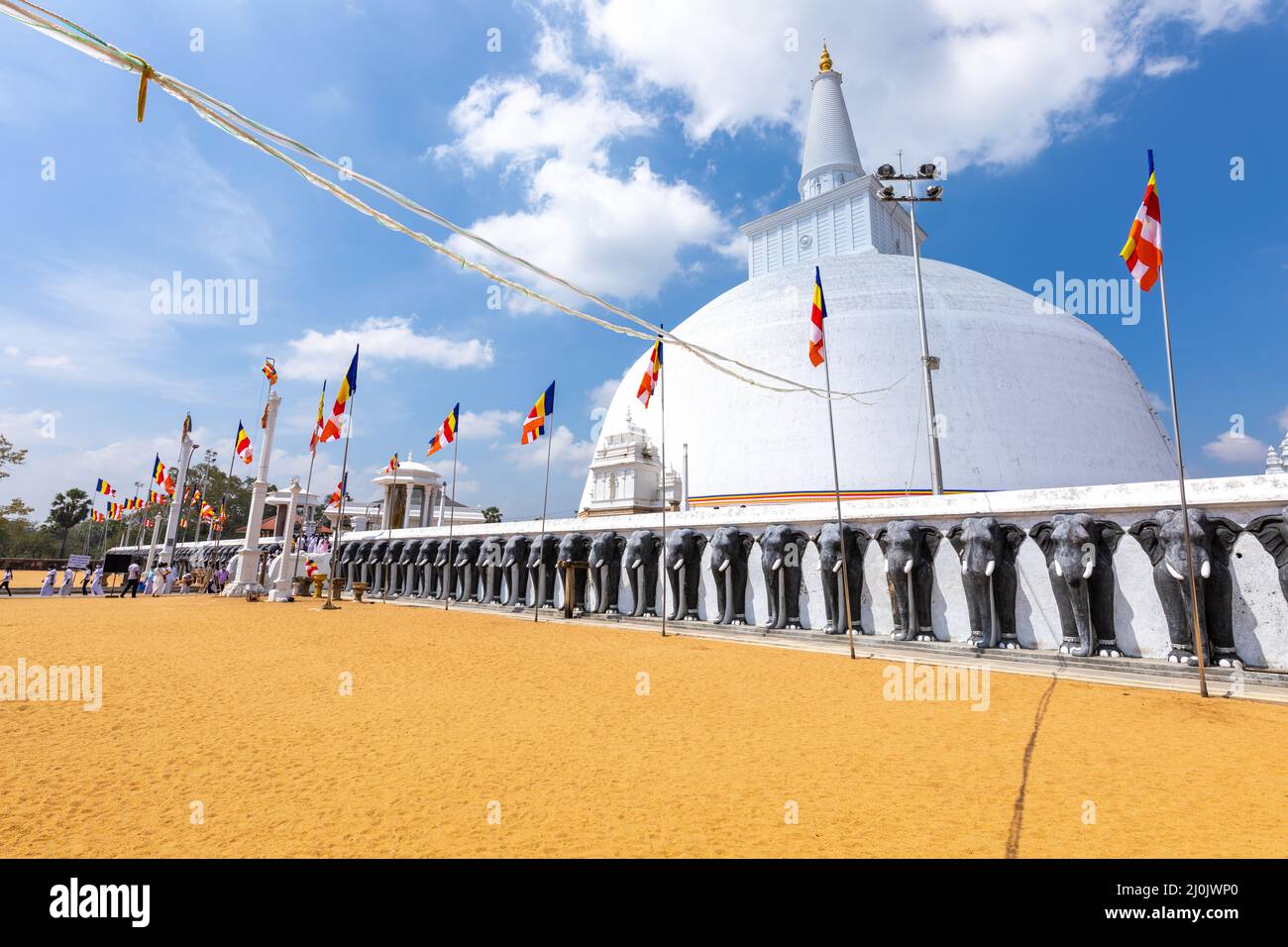 Ruwanweliseya Dagoba buddhist stupa tourist and pilgrimage site ...