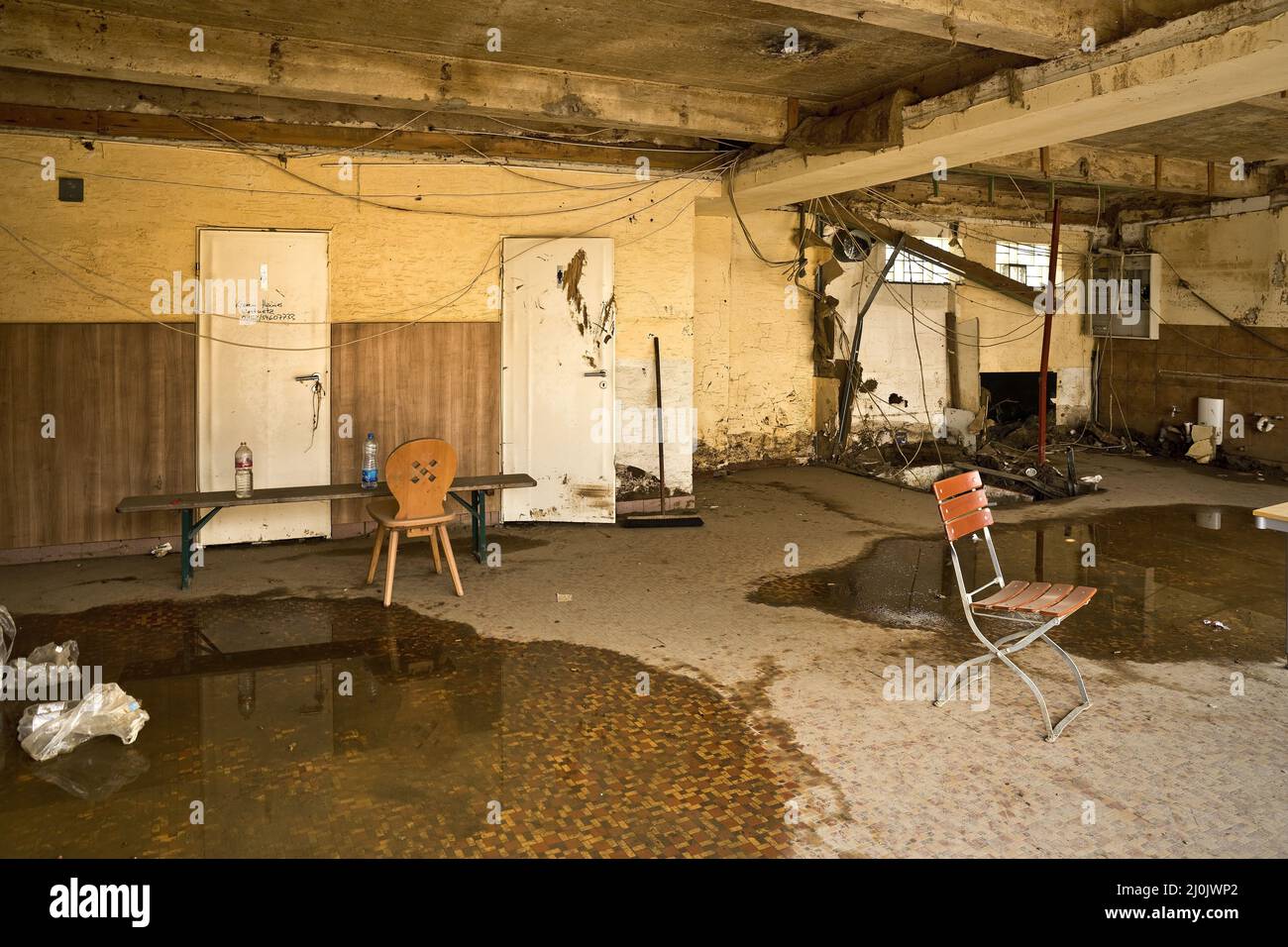 Damage in a fast food shop on the Ahr-Rotweinstrasse, flood disaster ...