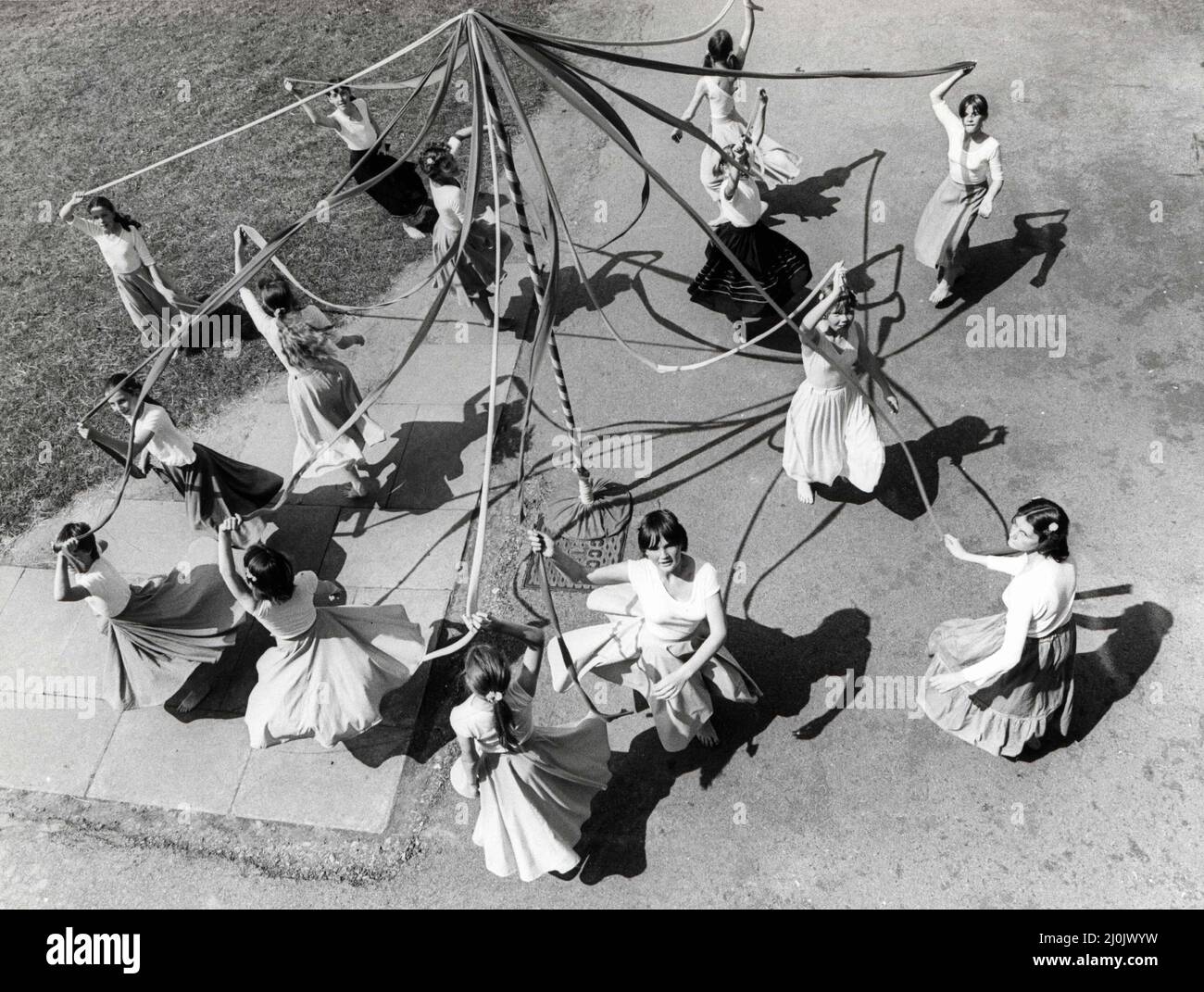 Maypole dancing 1980s hi-res stock photography and images - Alamy