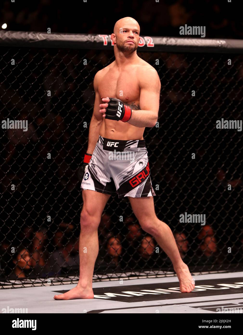 Mike Grundy before the Featherweight bout against Makwan Amirkhani at ...