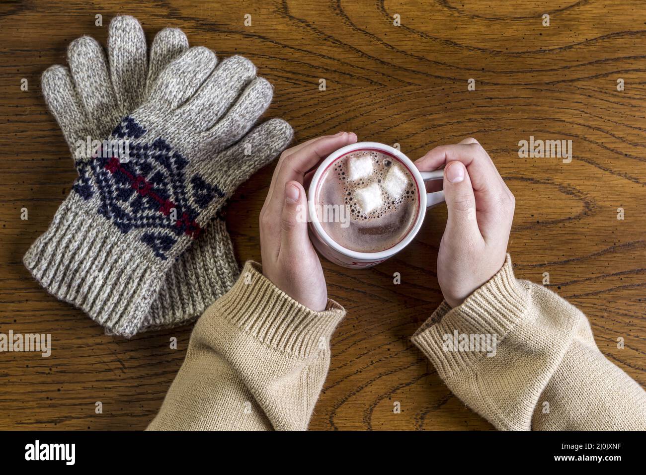 Warming hands mug hi-res stock photography and images - Alamy
