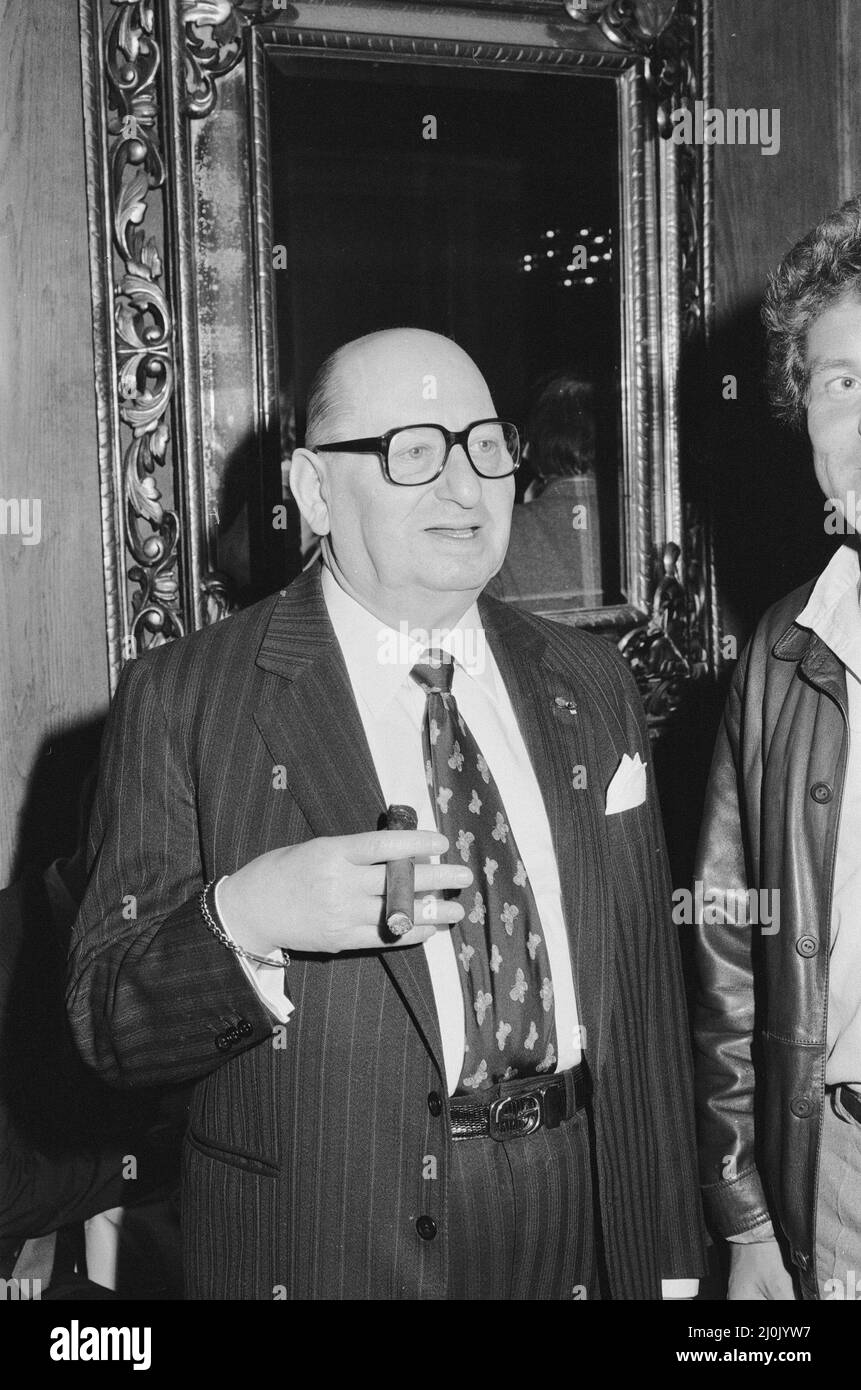 American business mogul hi-res stock photography and images - Alamy