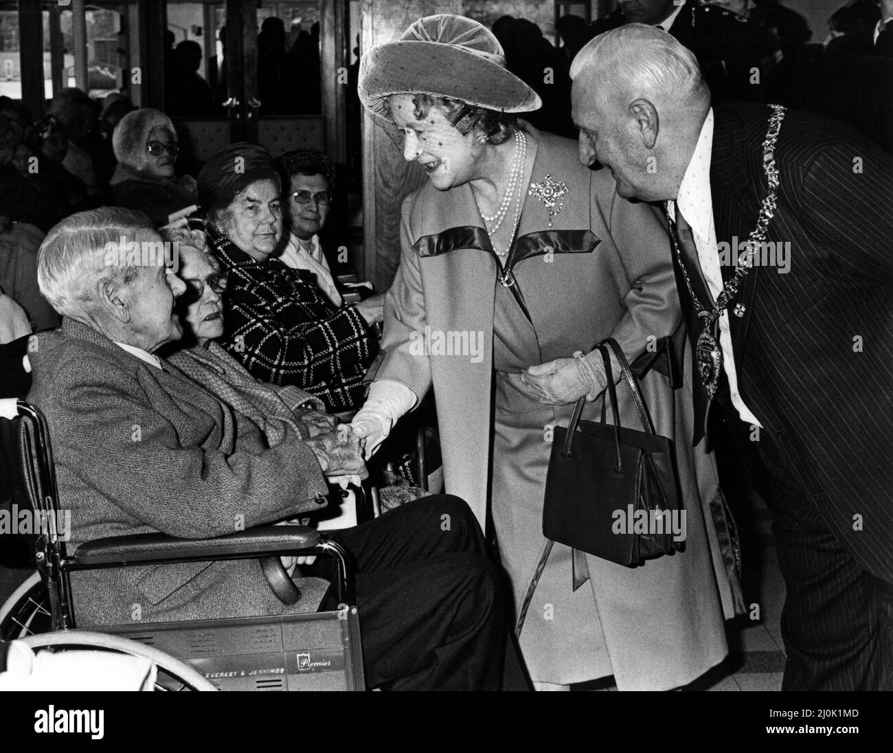 Queen Elizabeth the Queen Mother North East Visits Queen Elizabeth the ...