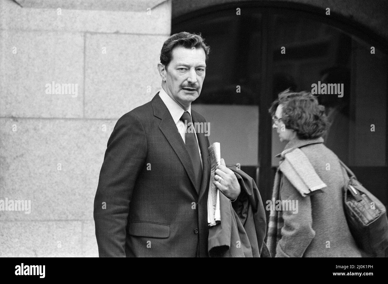 Scenes outside the Old Bailey during the first day of the Peter ...