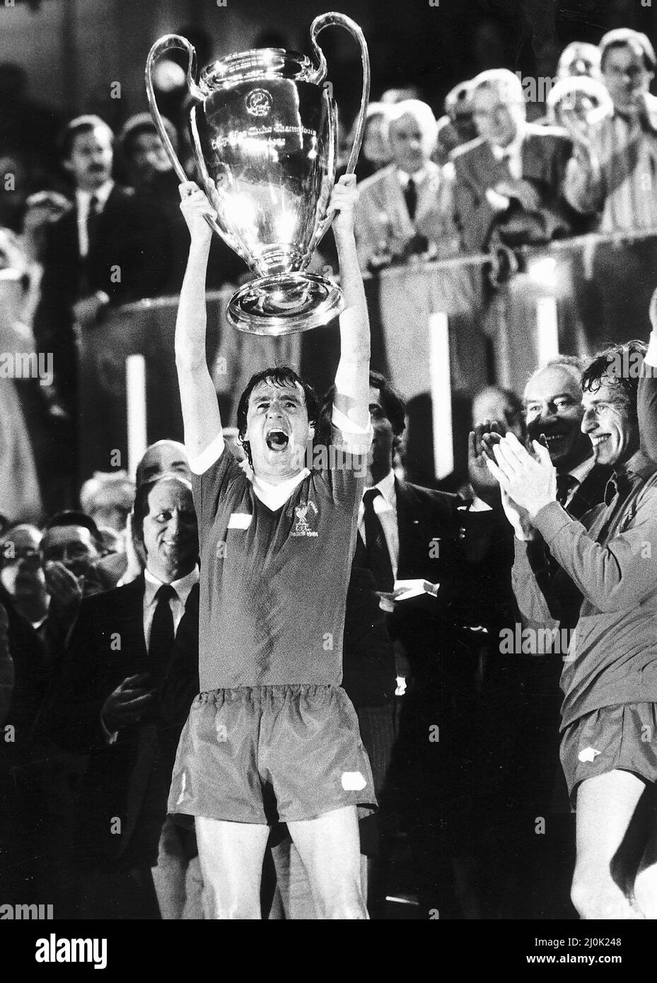 Phil thompson liverpool 1981 hi-res stock photography and images - Alamy