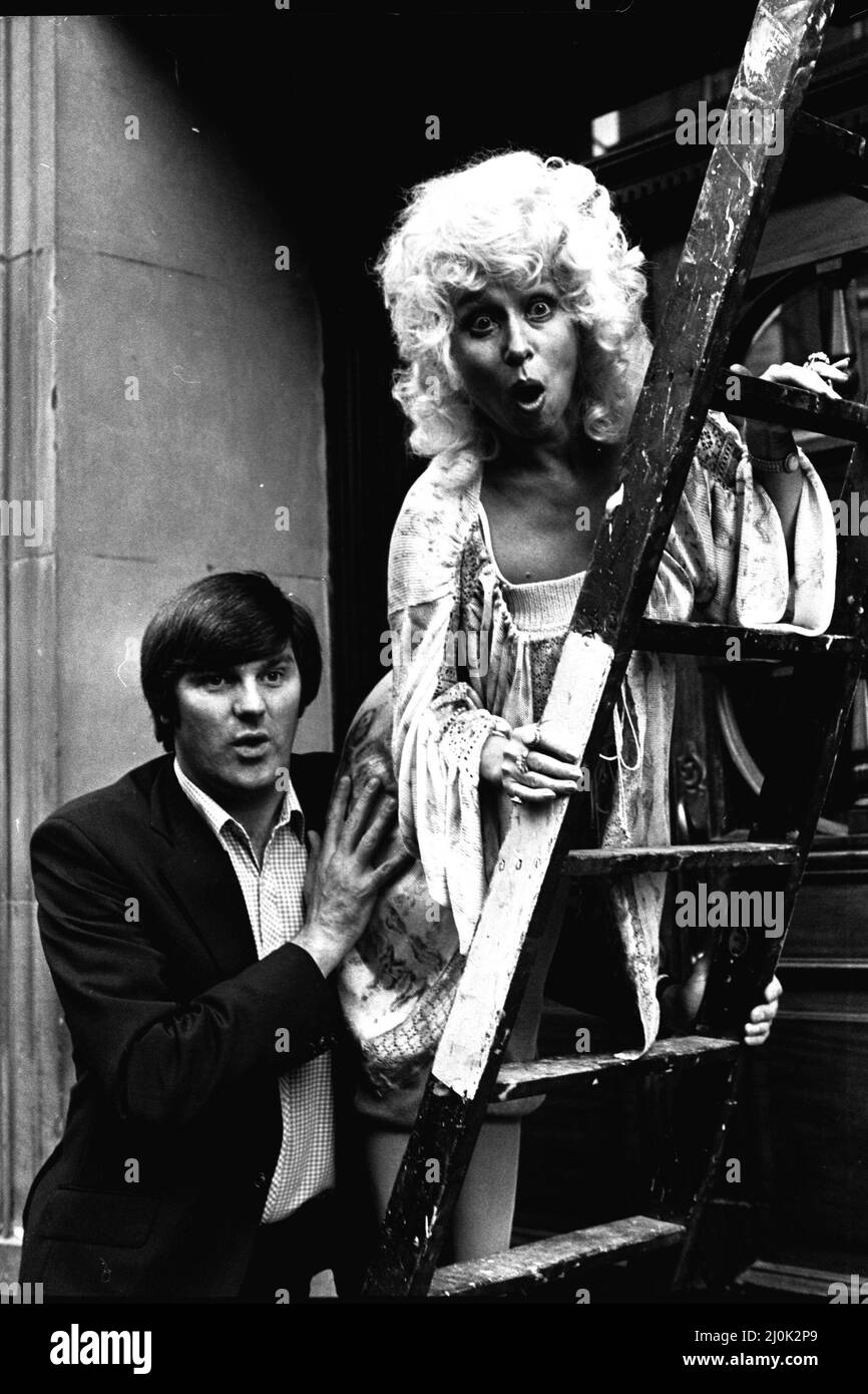 Carry-on actress Barbara Windsor with local comedian Spike Rawlings ...