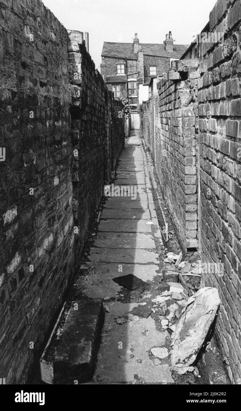 Liverpool slums hi-res stock photography and images - Alamy