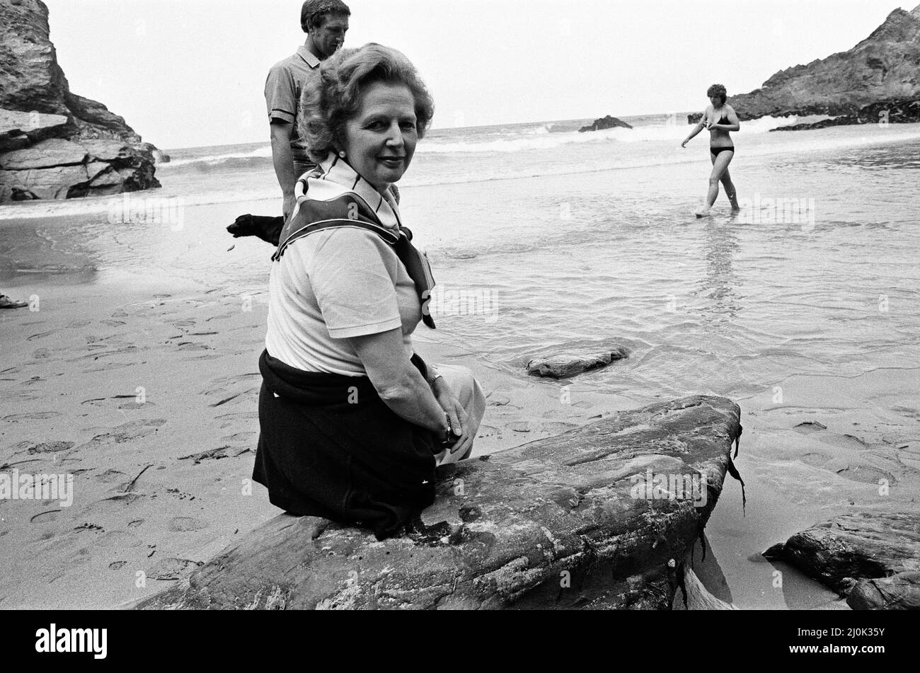 Prime Minister Margaret Thatcher on holiday at Bedruthan, Cornwall ...