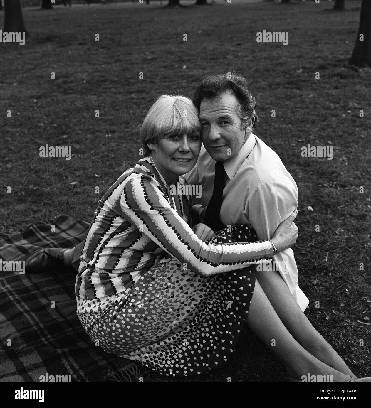 Coronation street liz dawn hi-res stock photography and images - Alamy