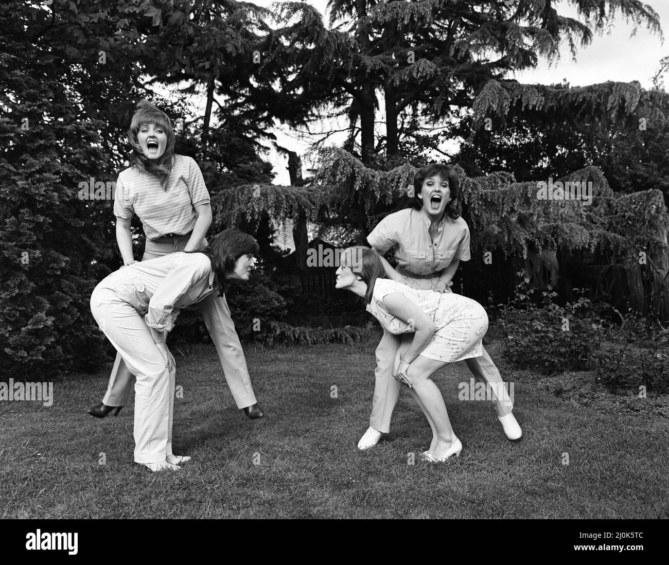 Nolan sisters 1980s hi-res stock photography and images - Alamy