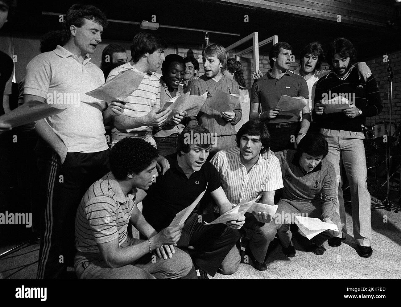 Steve archibald and garth crooks hi-res stock photography and images ...