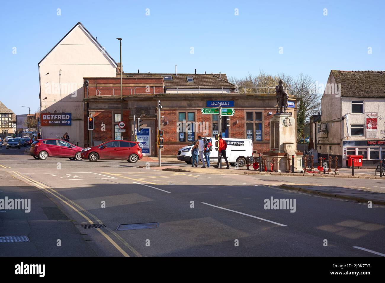 Family crossing main road hi-res stock photography and images - Alamy