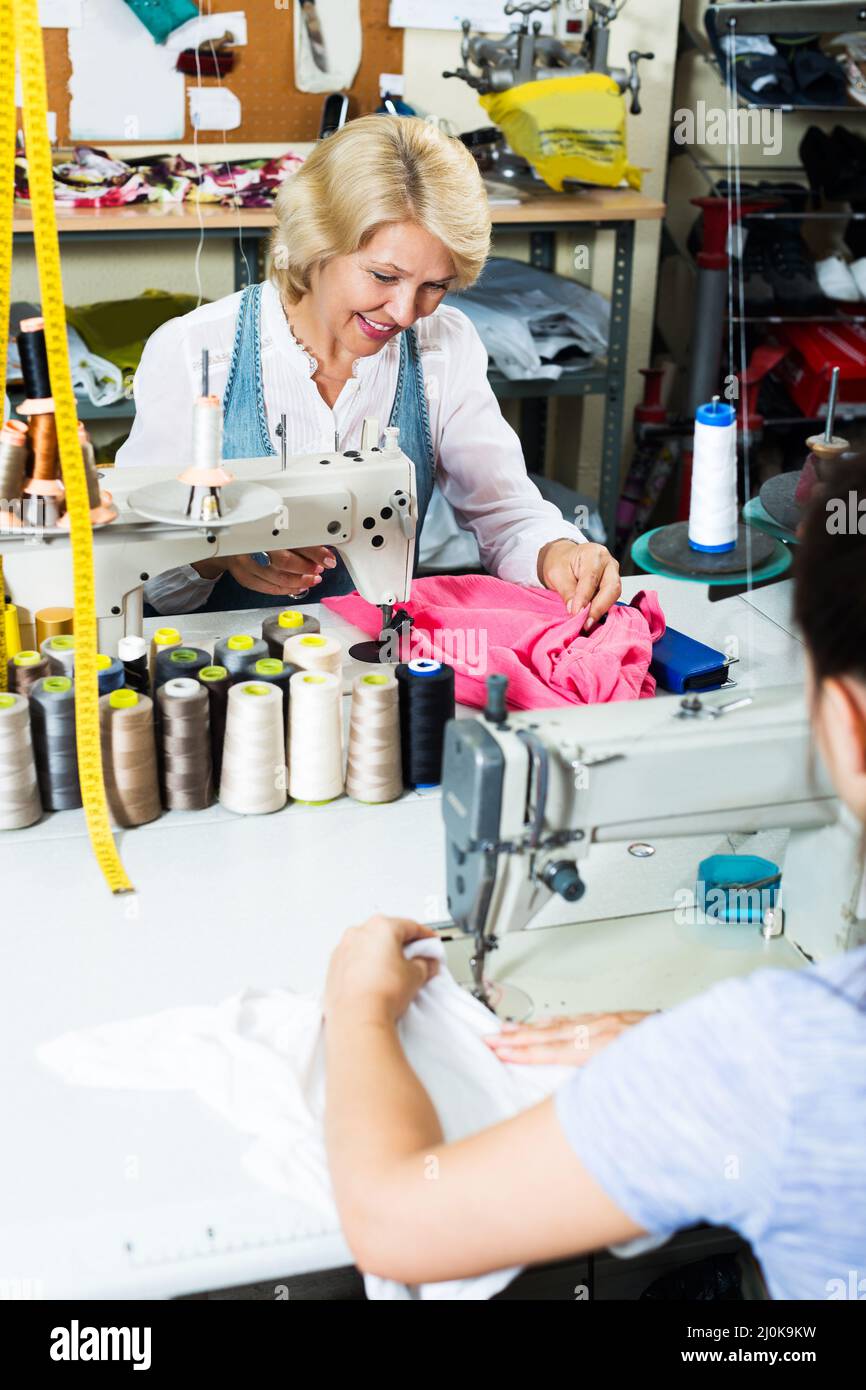 Manufacturing machinery occupation factory textile industry ...