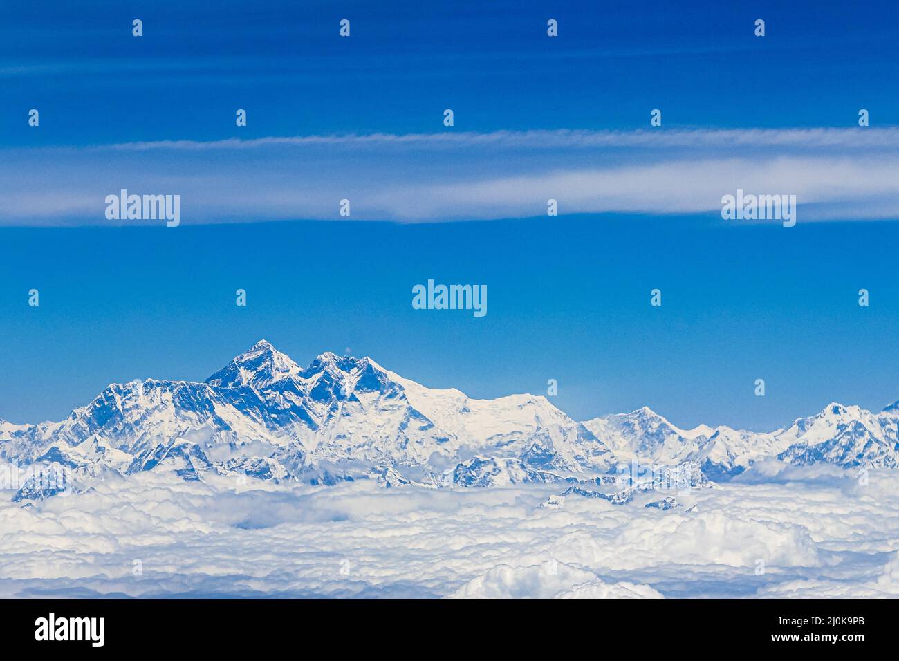 Mount Everest in Himalaya. 8848 m highest mountain on earth Stock Photo ...