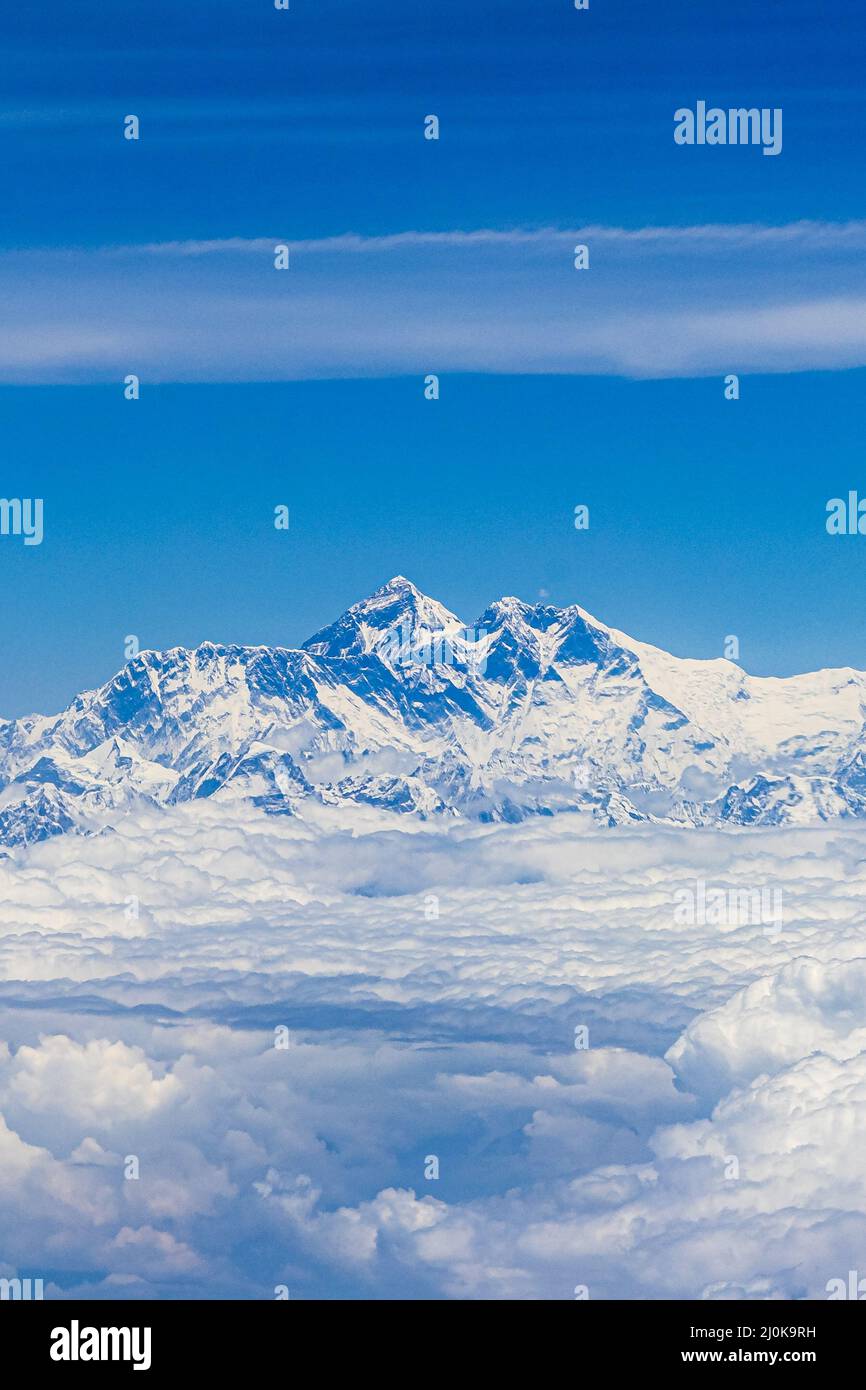 Mount Everest in Himalaya. 8848 m highest mountain on earth Stock Photo ...