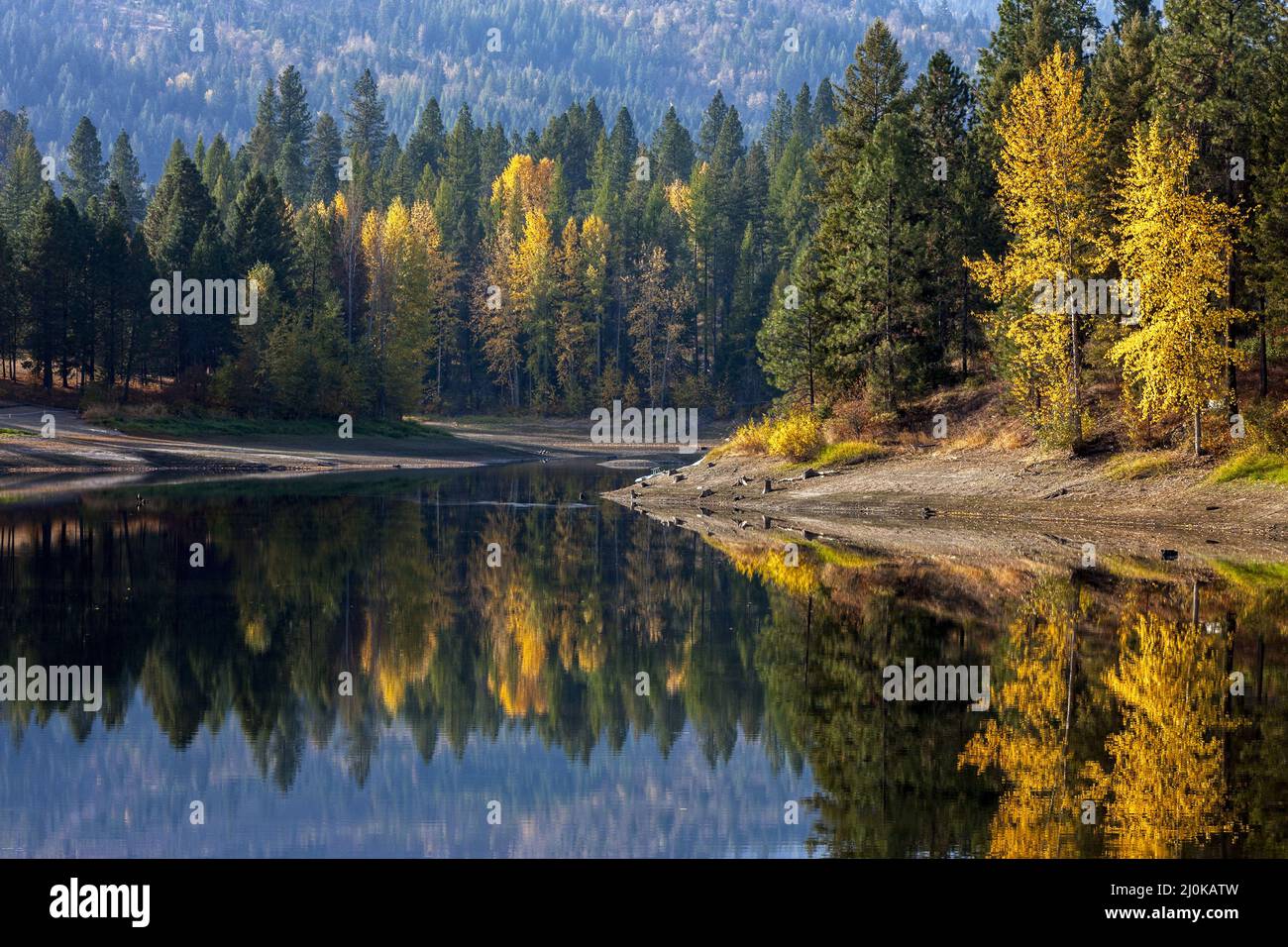 Reflections of autumn trees hi-res stock photography and images - Alamy