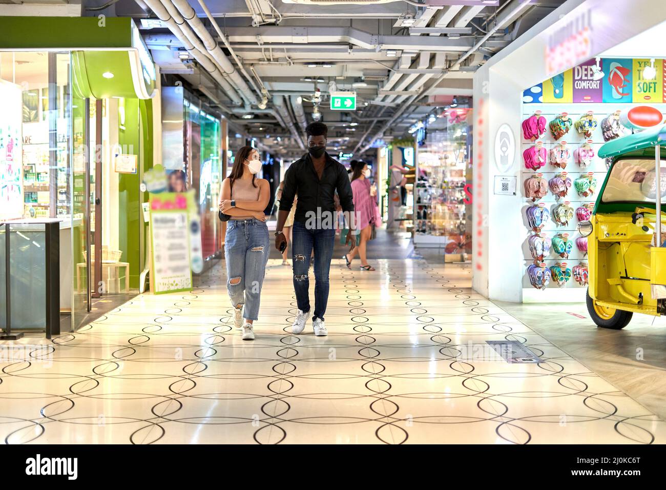 Asian couple shopping mall luxury hi-res stock photography and images ...