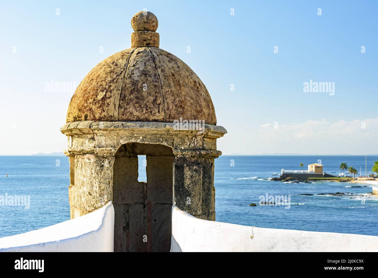 Stone guardhouse on the walls of an old colonial-style fort Stock Photo ...