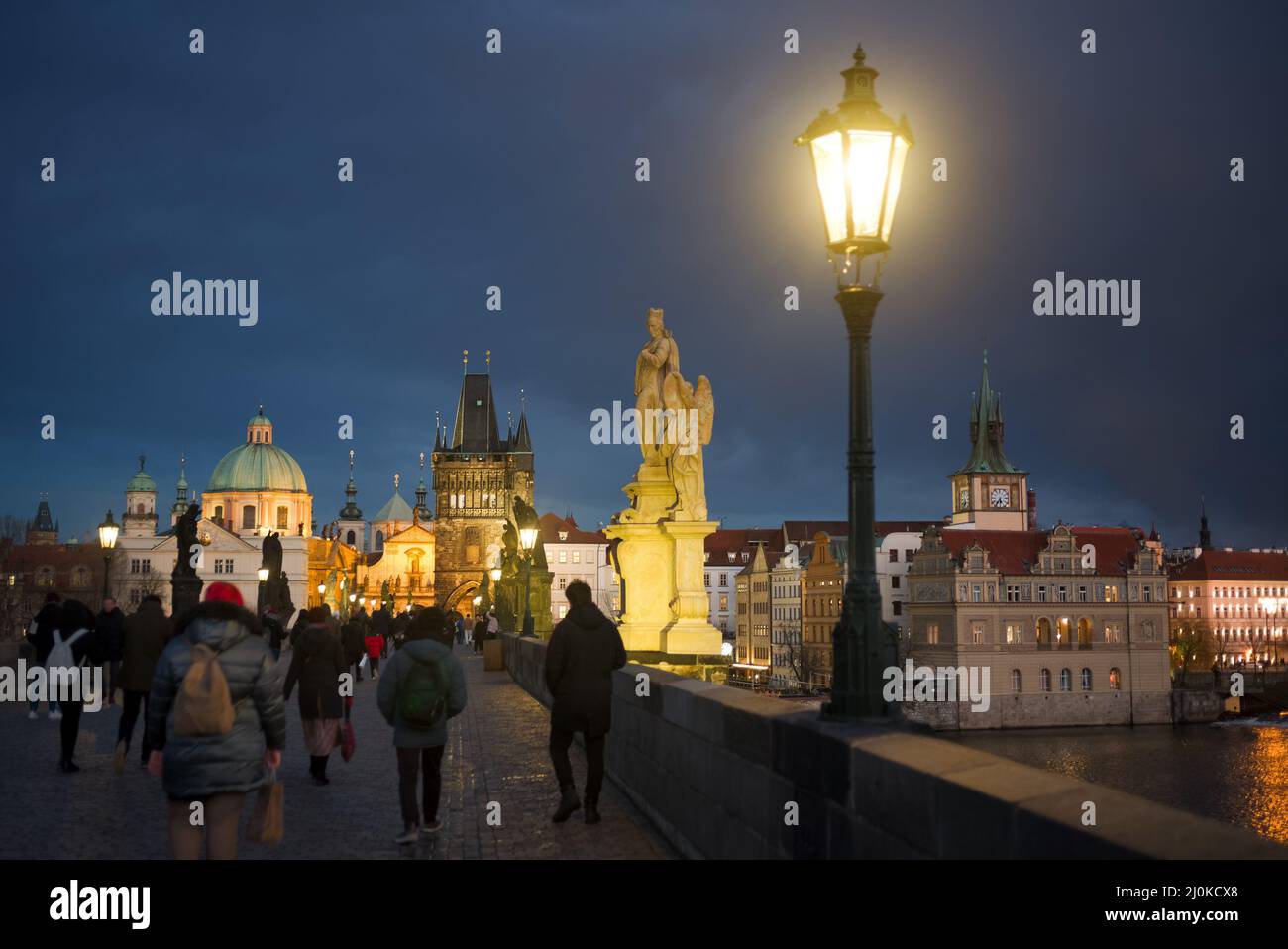 Crowd crossing bridge hi-res stock photography and images - Alamy