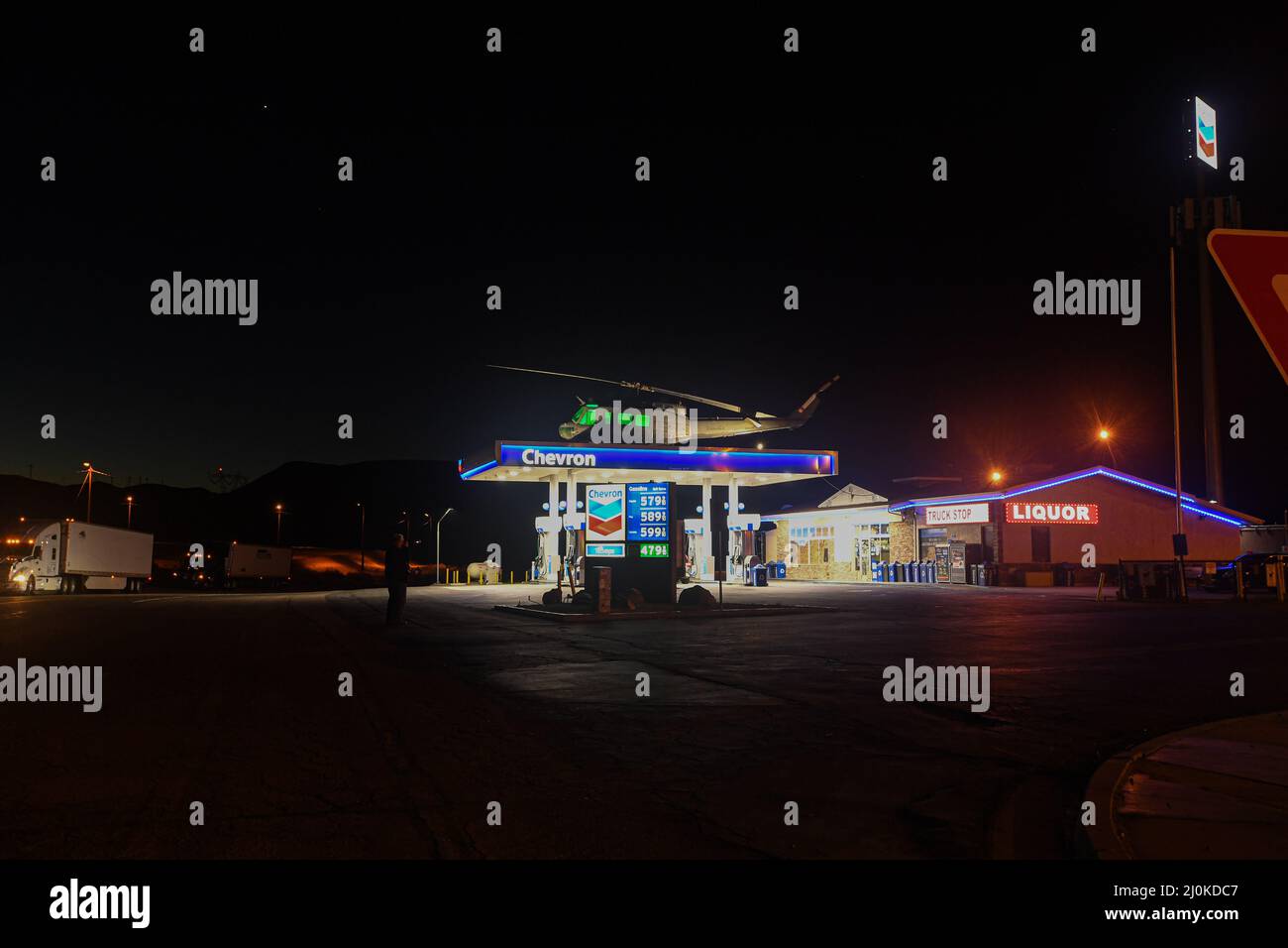 Gas station american flag hi-res stock photography and images - Alamy