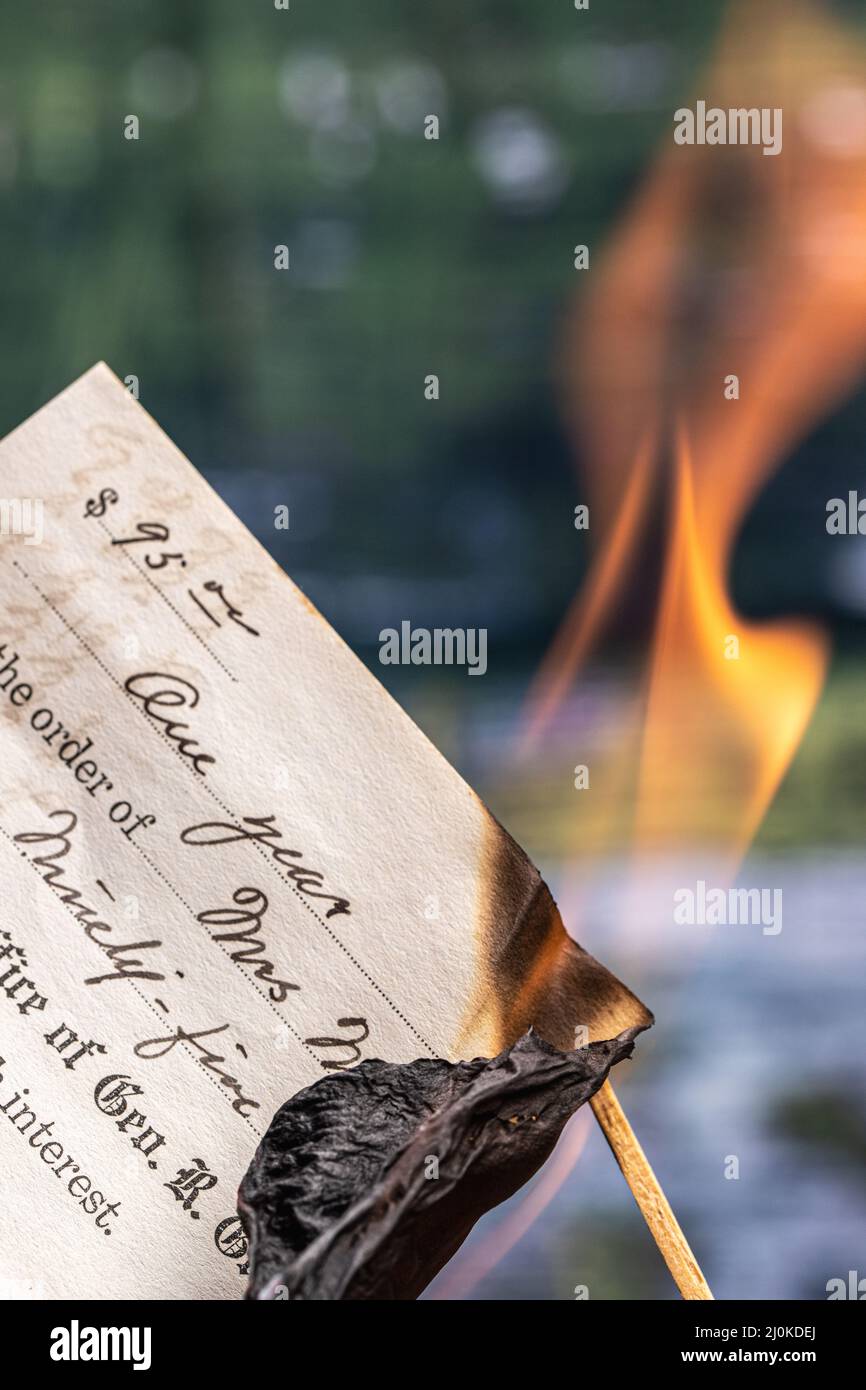 Burning paperwork hi-res stock photography and images - Alamy