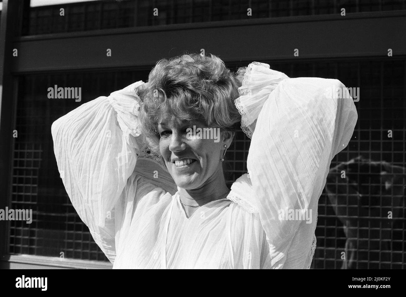 Actress Sue Nicholls. 25th March 1982 Stock Photo - Alamy