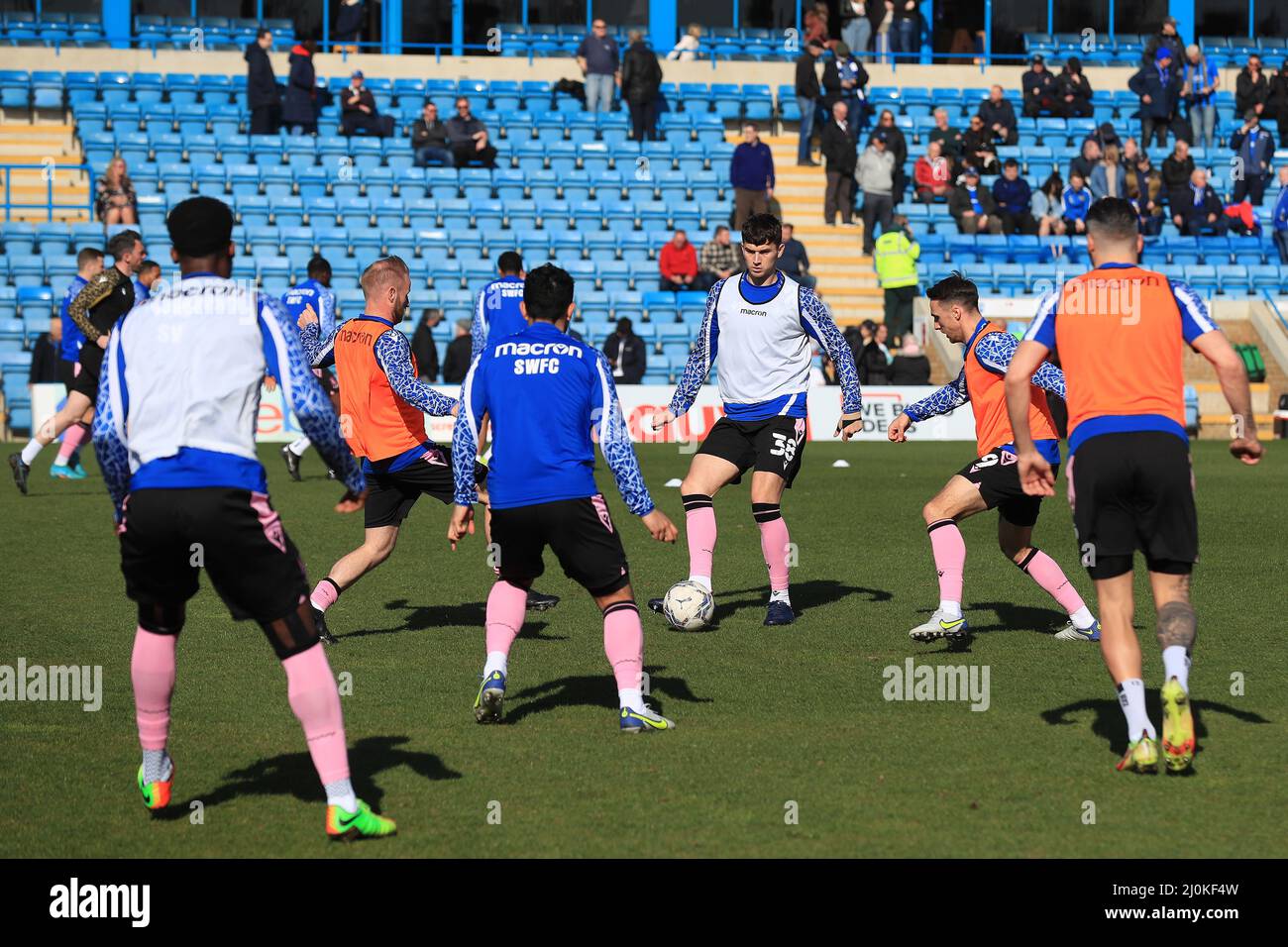 Jordan Storey #38 of Sheffield Wednesday warms up prior to the match ...