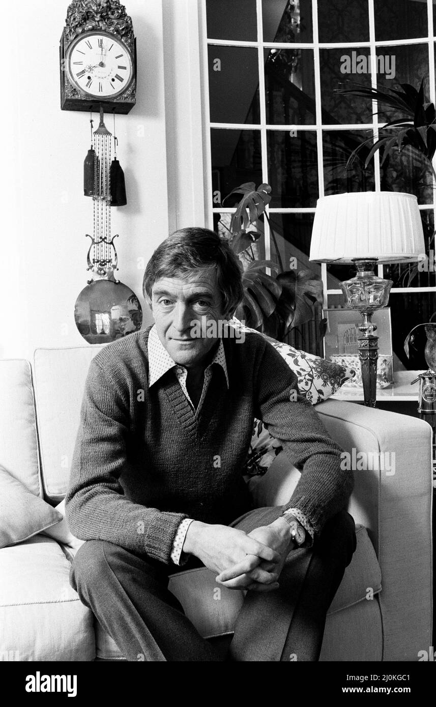 Michael Parkinson at home in Berkshire. 14th February 1981 Stock Photo ...