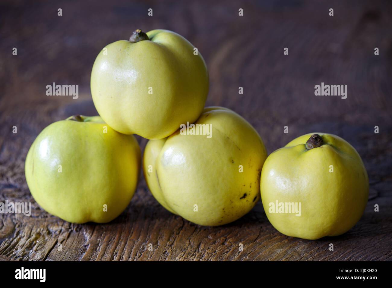 Food fruit fruits quinces quitten hi-res stock photography and images ...