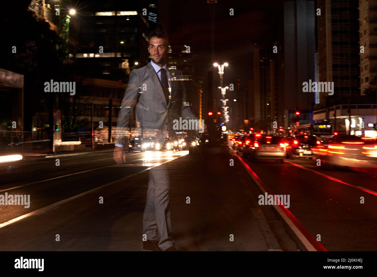 Walking across busy street hi-res stock photography and images - Alamy