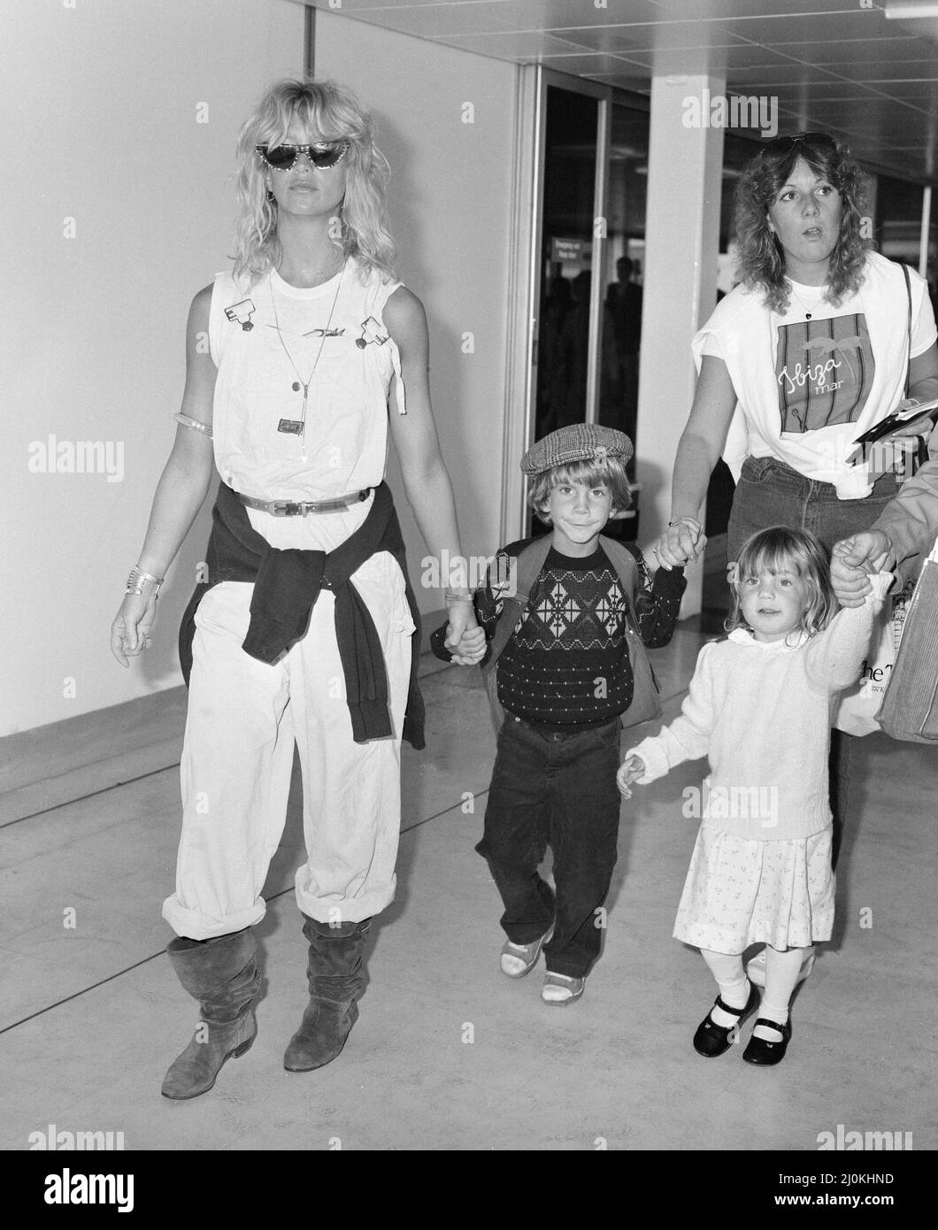 Goldie Hawn American Actress With Son Oliver And Daughter Kate At London Heathrow Airport 1st