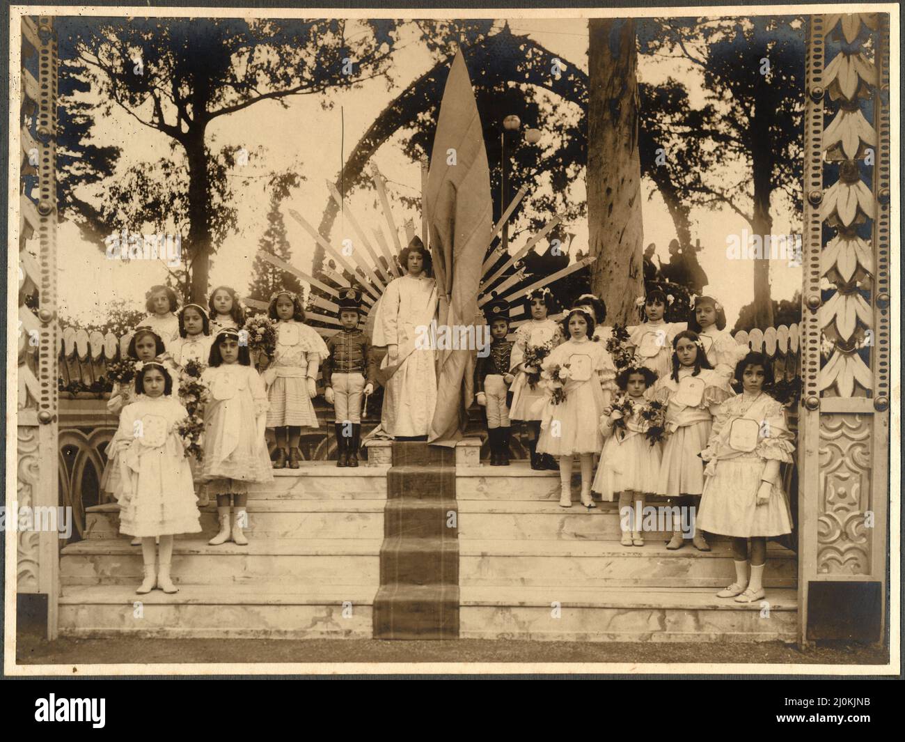 Celebration for the Centennial of the San José de Flores church in 1906 ...