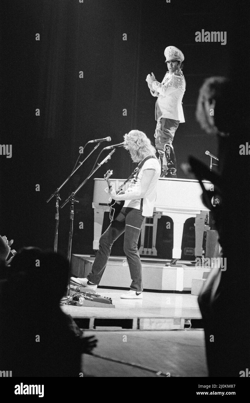 Elton john jump up hi-res stock photography and images - Alamy