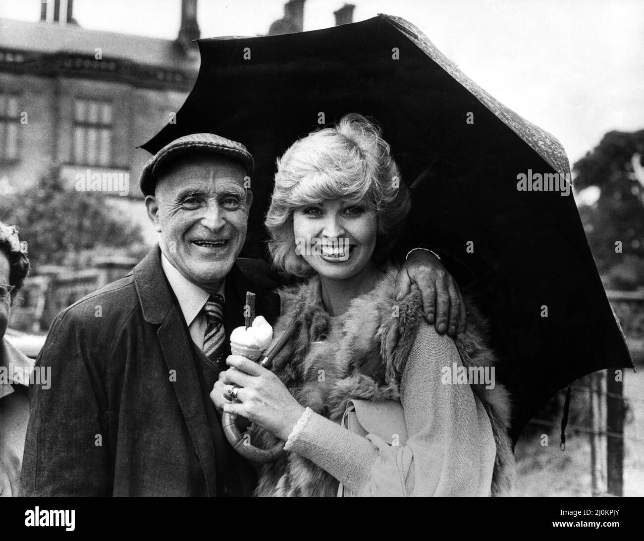 Matfen Hall fete, Tyne Tees announcer Cathy Secker gets a hug and an ...