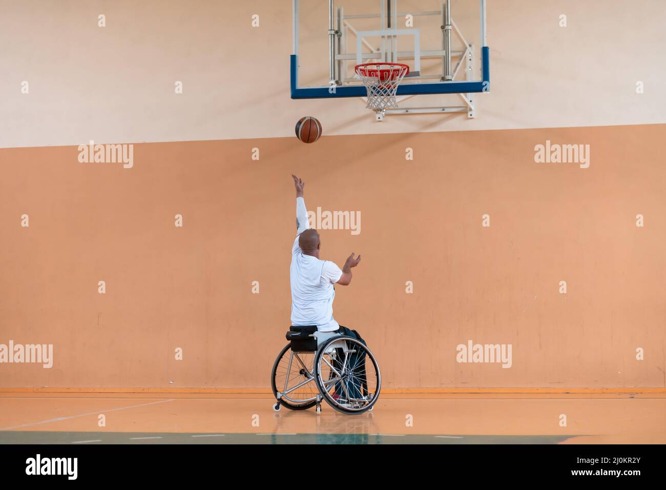 Handicapped people playing sports hi-res stock photography and images ...