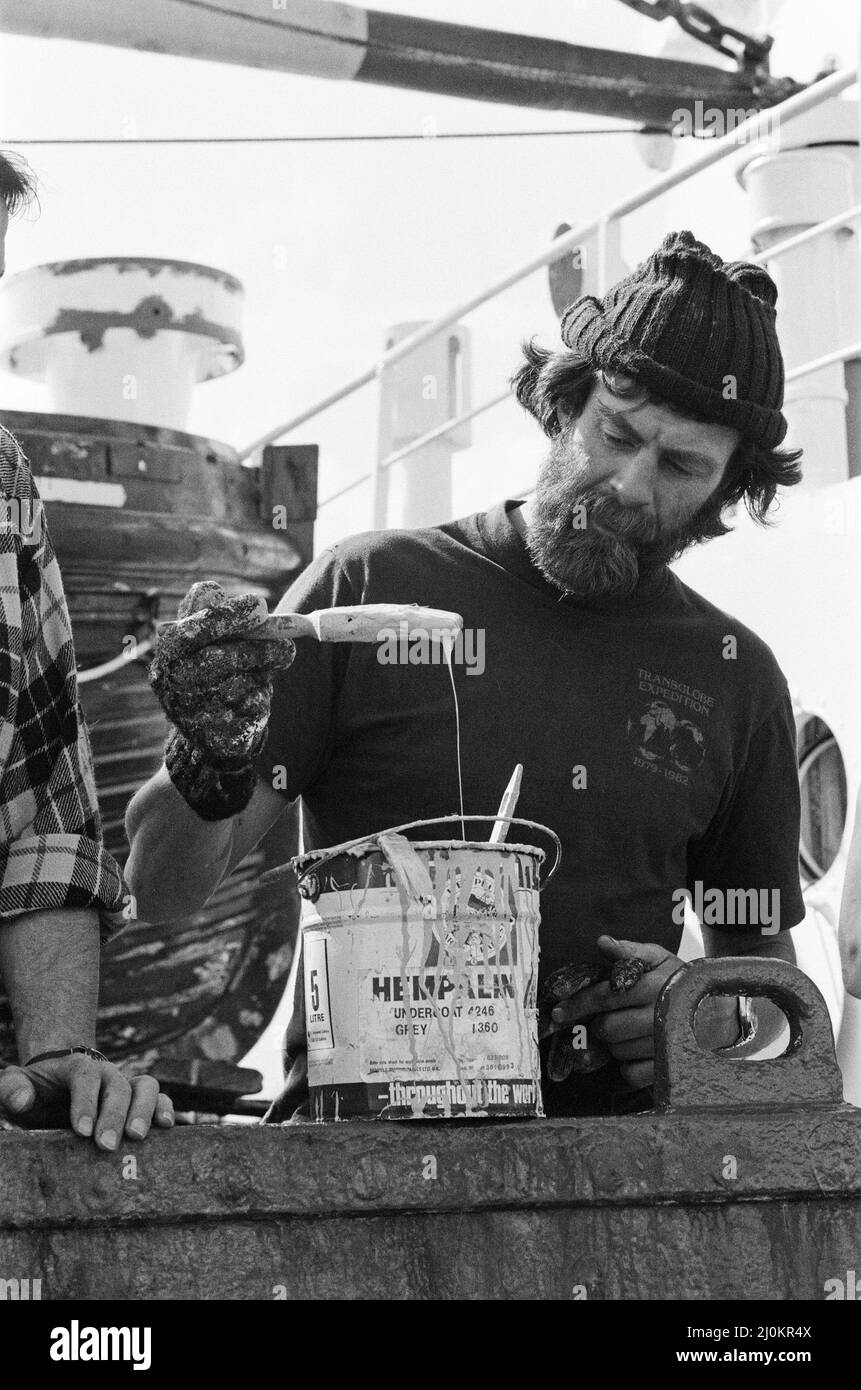 The Transglobe Expedition returns home. Sir Ranulph Fiennes aboard the ...