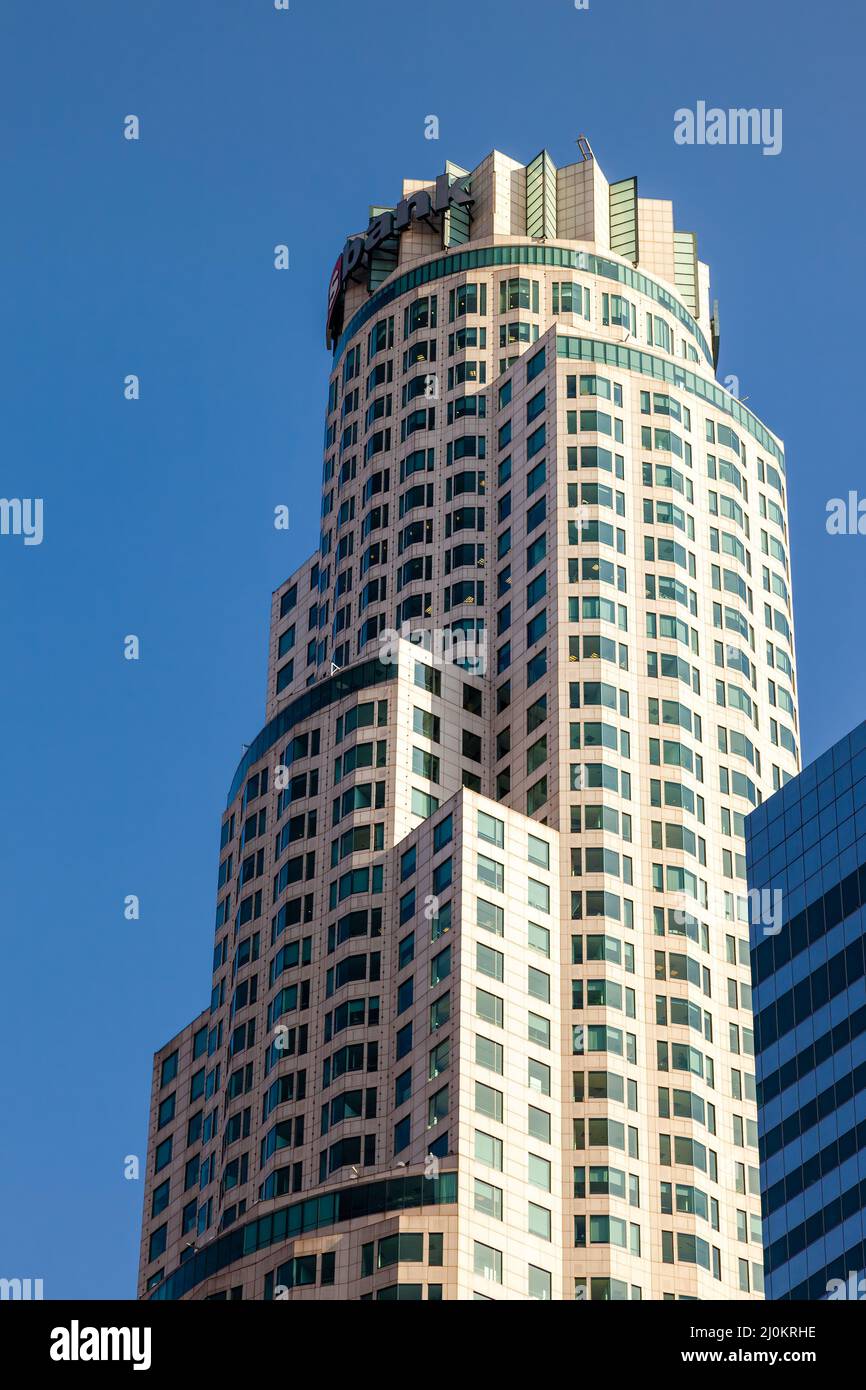 Highrises skyscraper hi-res stock photography and images - Alamy