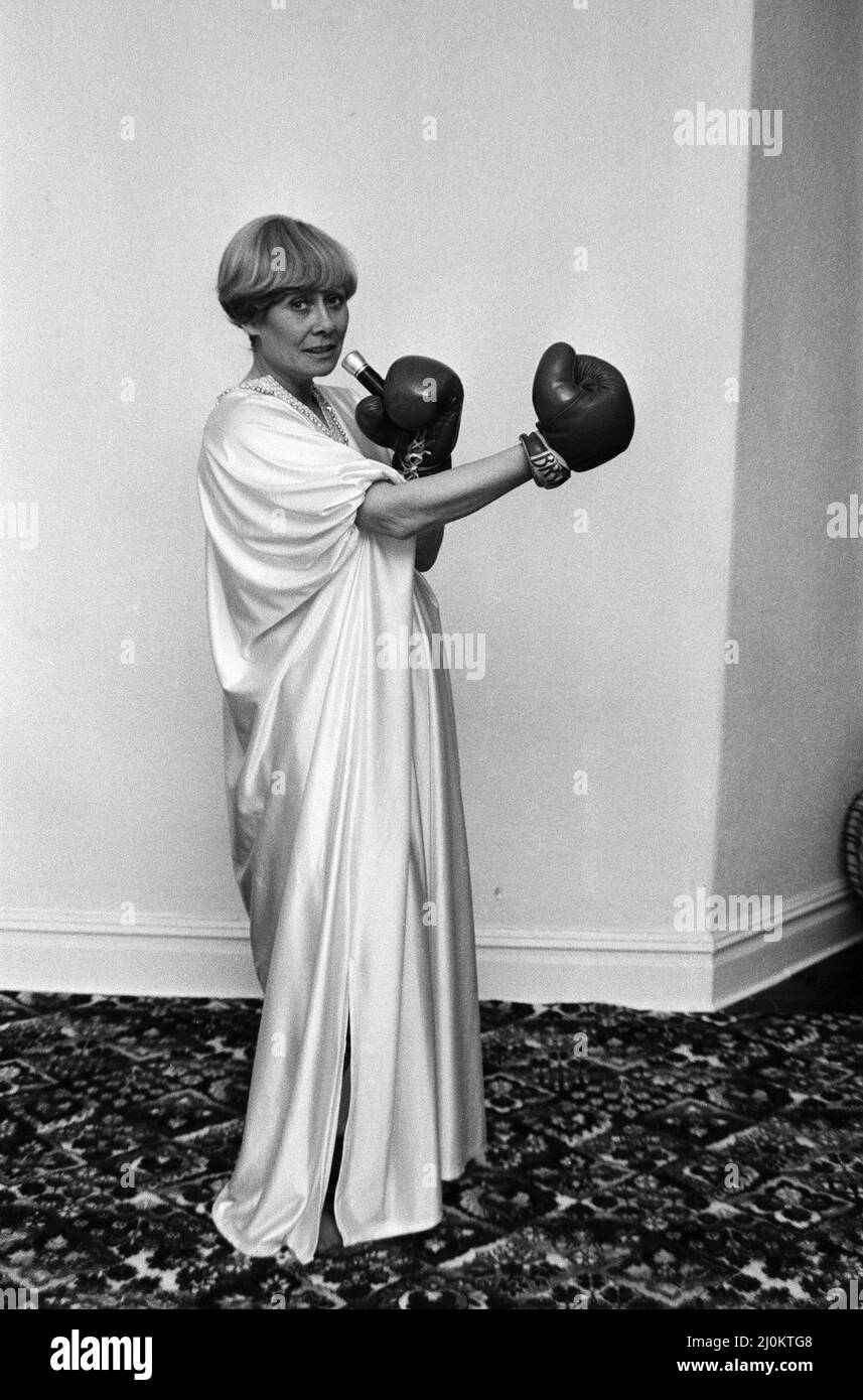 Liz Dawn aka Vera Duckworth of Coronation Street fame wearing boxing ...